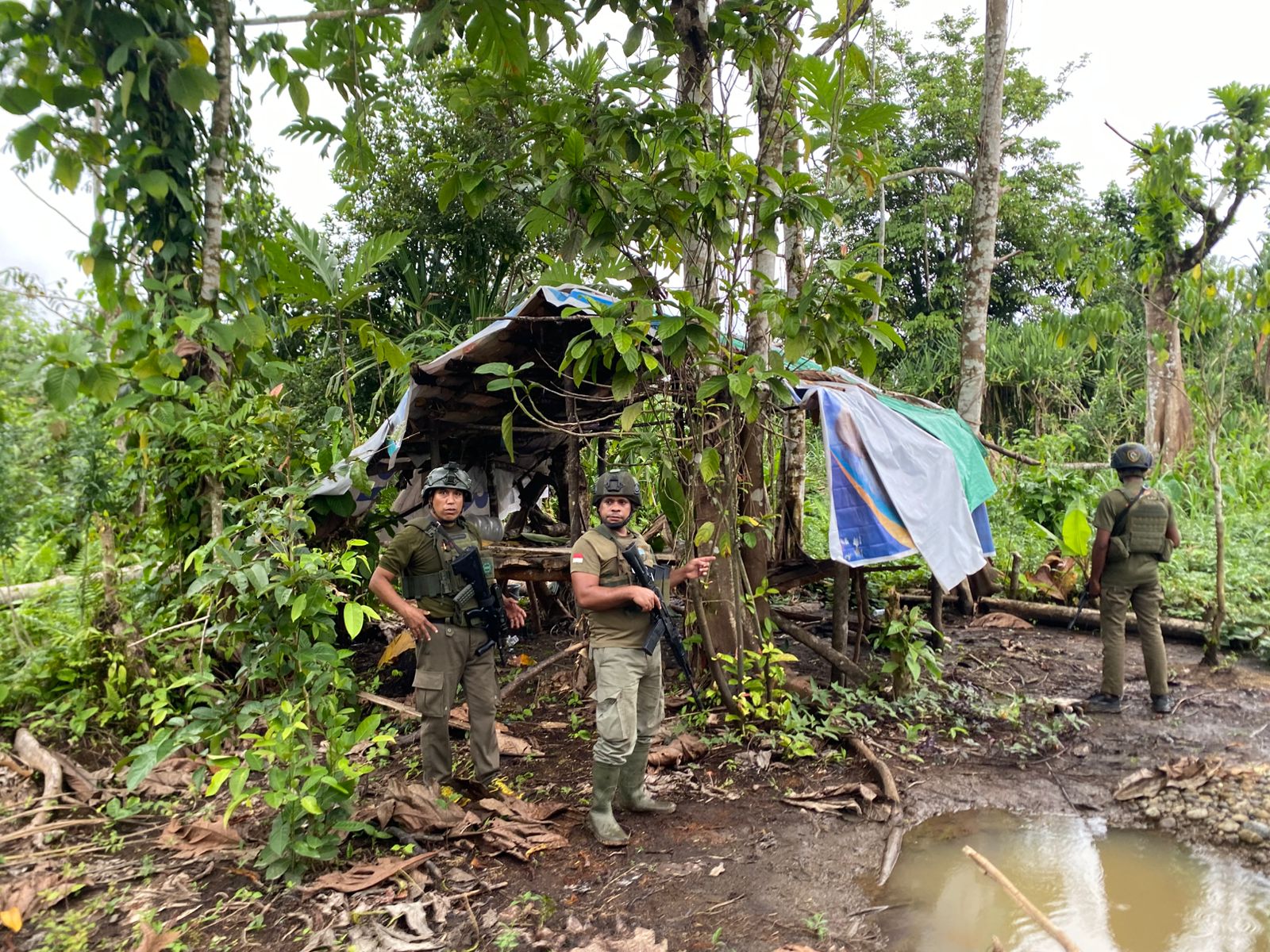 Respons Cepat Satgas Ops Damai Cartenz-2025 Menyelamatkan Warga Sipil ...
